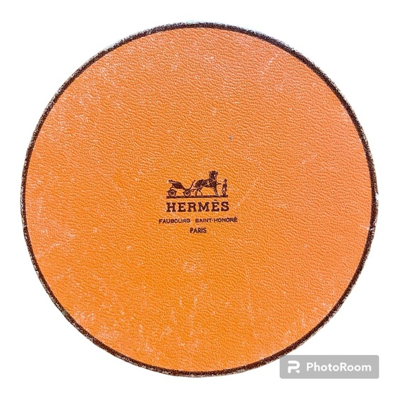 Hermes | Accents | Vintage Hermes Small Round Orange Box 325 By 75 Love ...